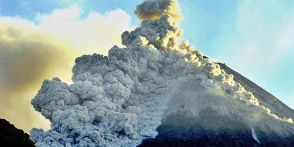 15 Foto Erupsi Gunung Berapi Dari Luar Angkasa | KASKUS