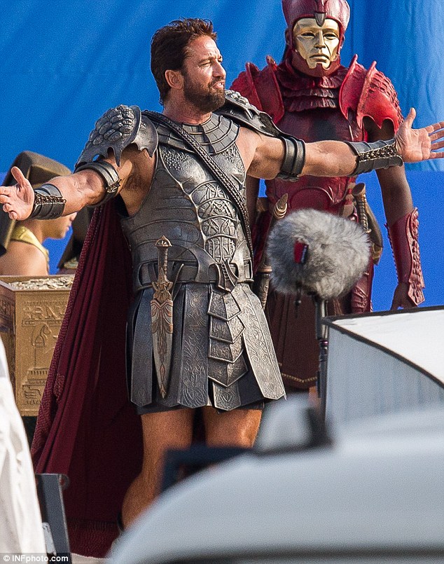 Gods of Egypt (2016) | Gerard Butler, Geoffrey Rush, Chadwick Boseman ...