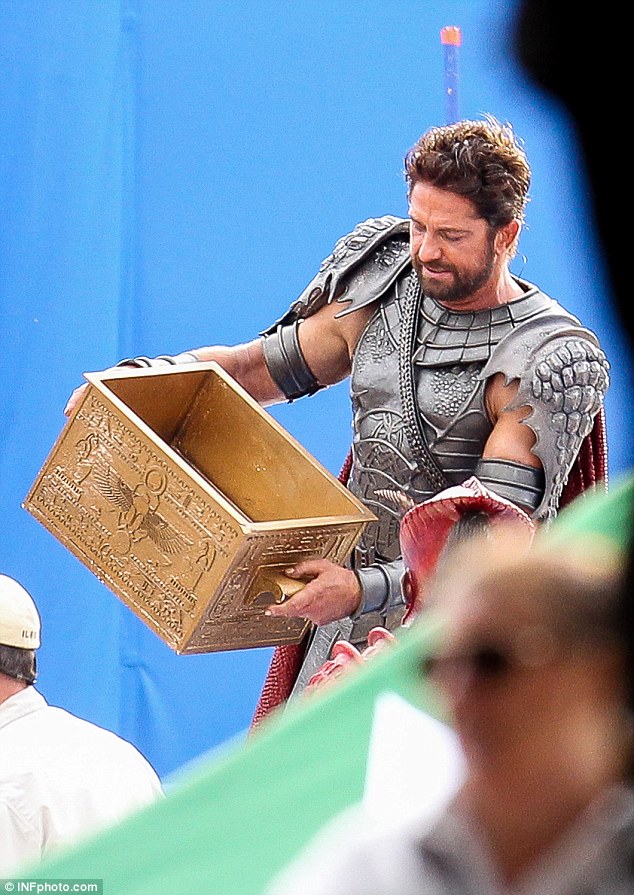 Gods of Egypt (2016) | Gerard Butler, Geoffrey Rush, Chadwick Boseman ...