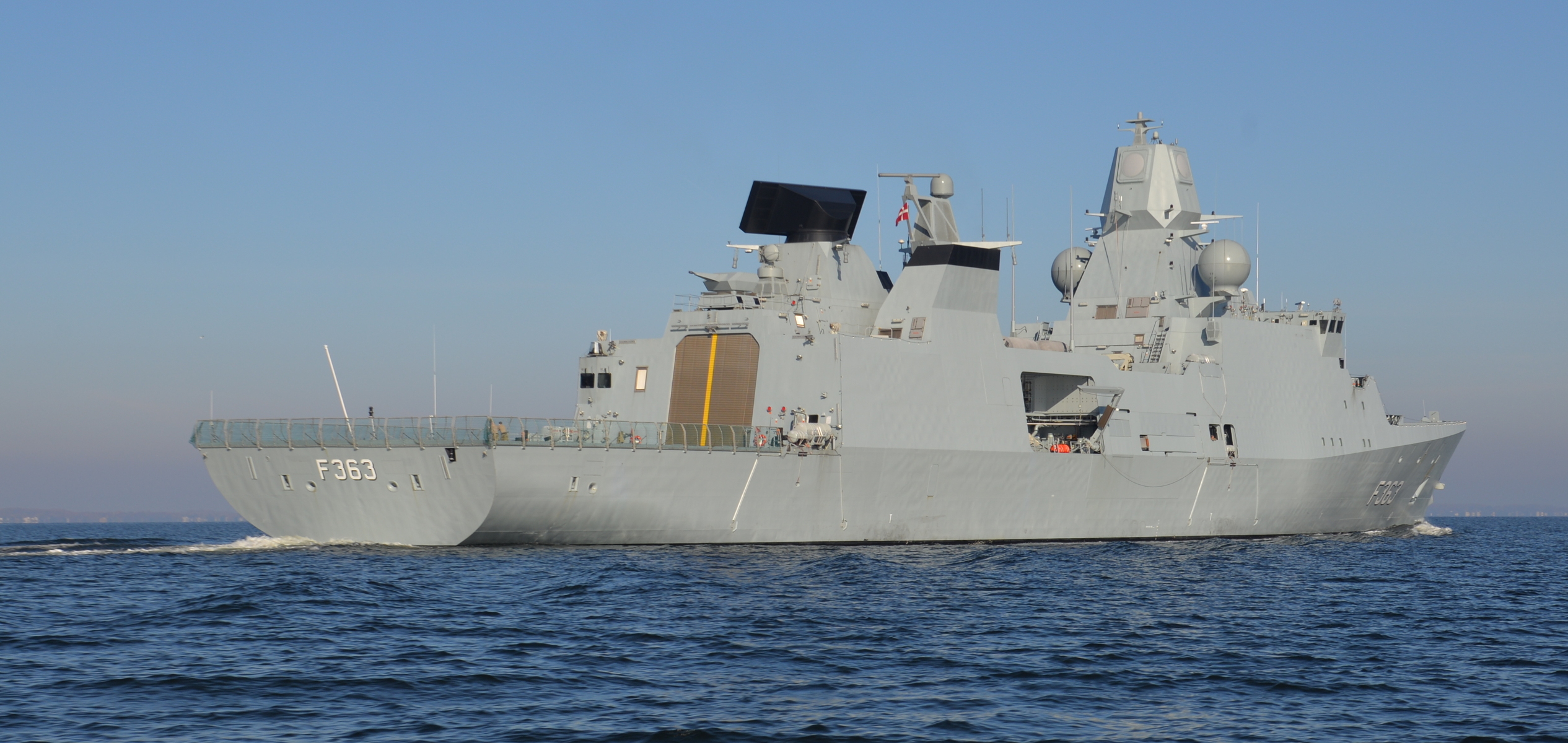 Inside HDMS Niel Juel ( Iver Huitfeldt Class Frigate) - Page 2 | KASKUS