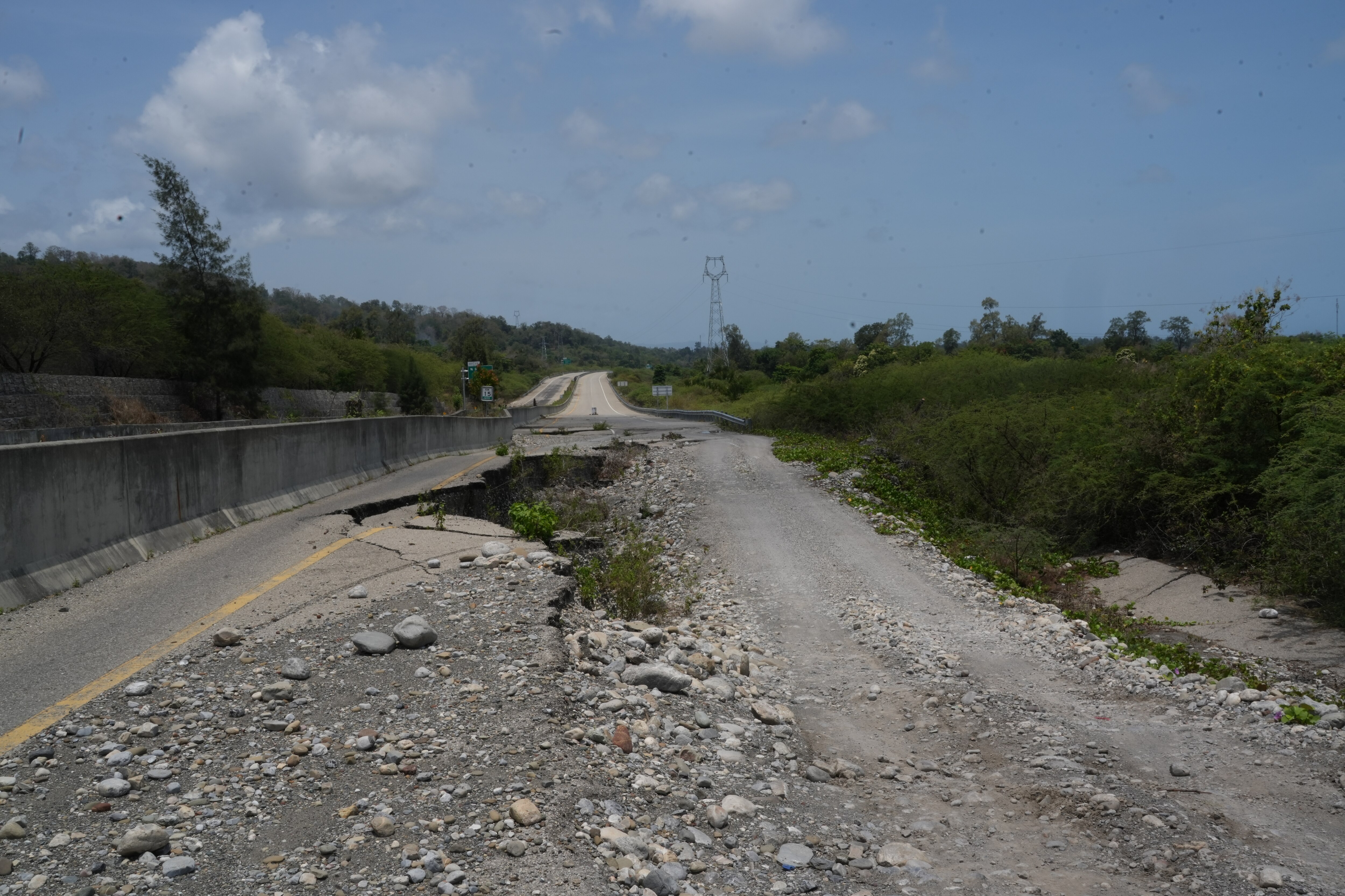 A ghost airport and sinkhole highway as Timor-Leste gambles on oil | KASKUS
