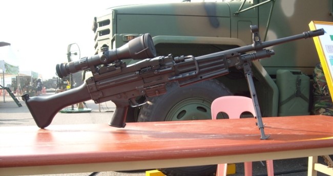 Perbedaan & Persamaan Antara FN MINIMI Dengan DAEWOO K3 - Page 4 | KASKUS